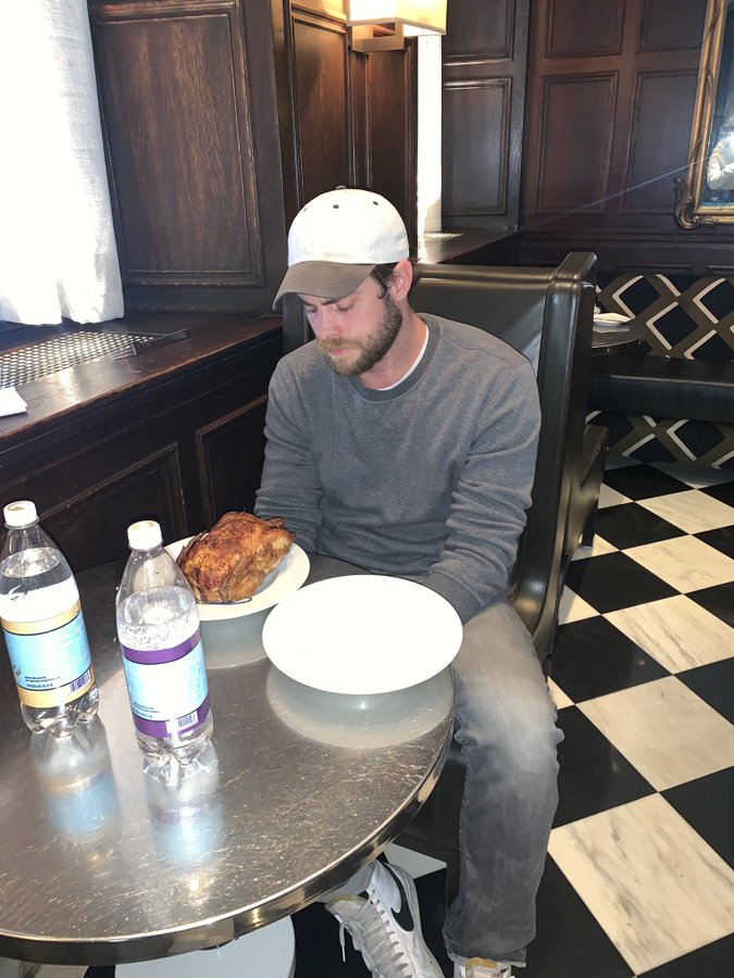 連吃40天烤雞！ 他靠意志挑戰成功 身體出現驚人變化 - 17看遍全世界